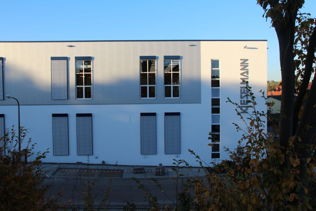 KIESELMANN Produktionshalle › dill-hauf.de