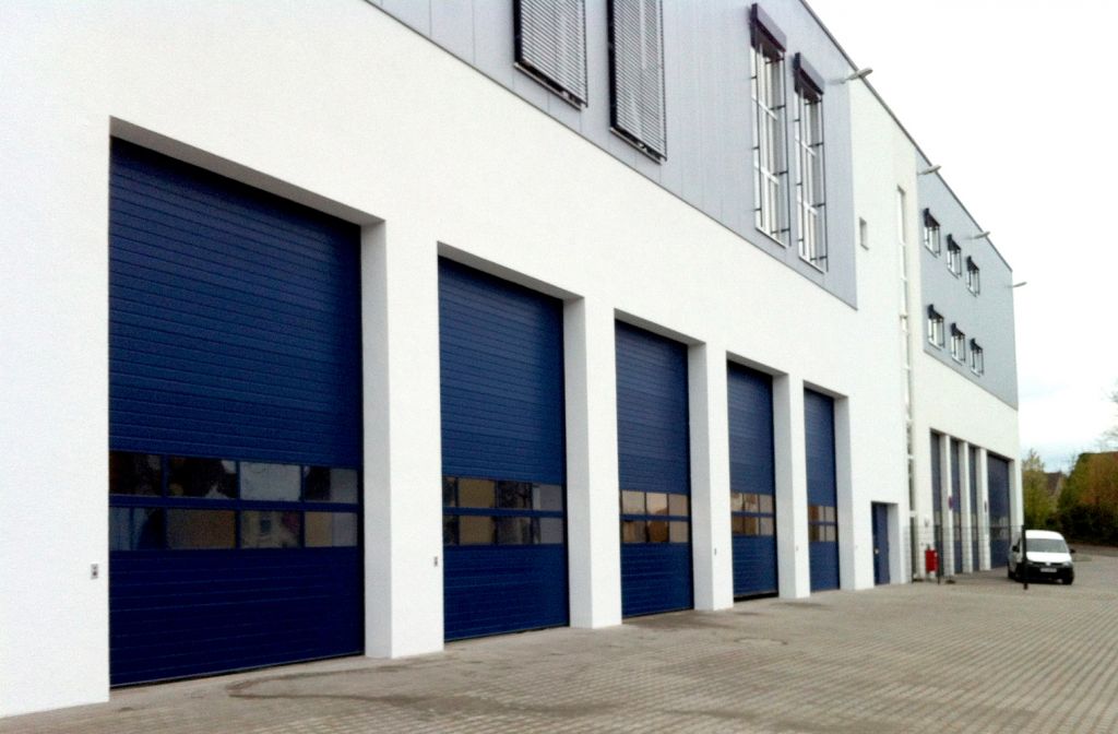 KIESELMANN Produktionshalle › dill-hauf.de